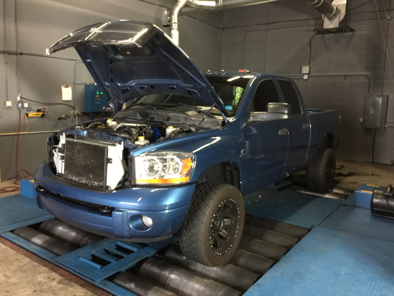 1,000HP Single Turbo Cummins Daily Driver
